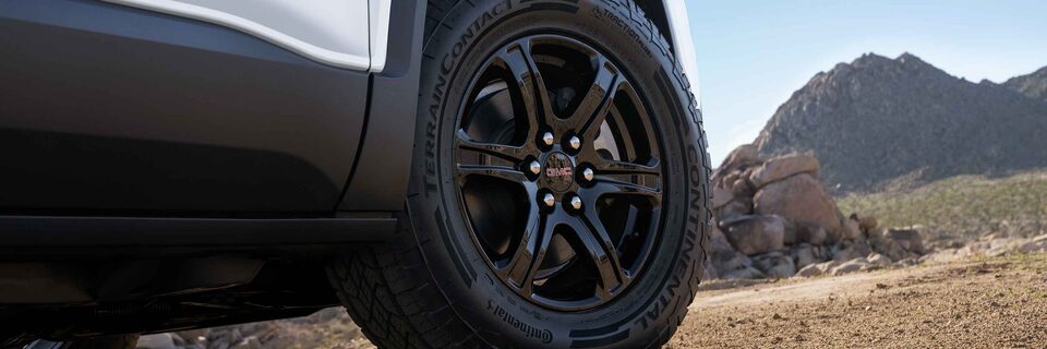GMC AT4 Off-Road Trucks & SUVs | Acadia, Yukon, Canyon, & Sierra