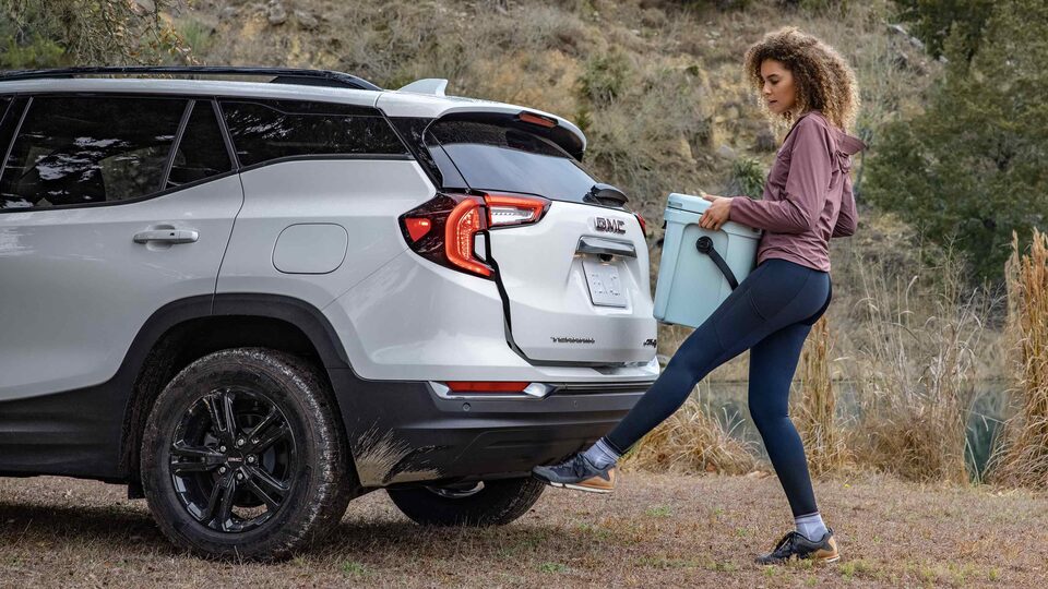 Model Overview | 2022 GMC Terrain AT4 | Small Off-Road SUV